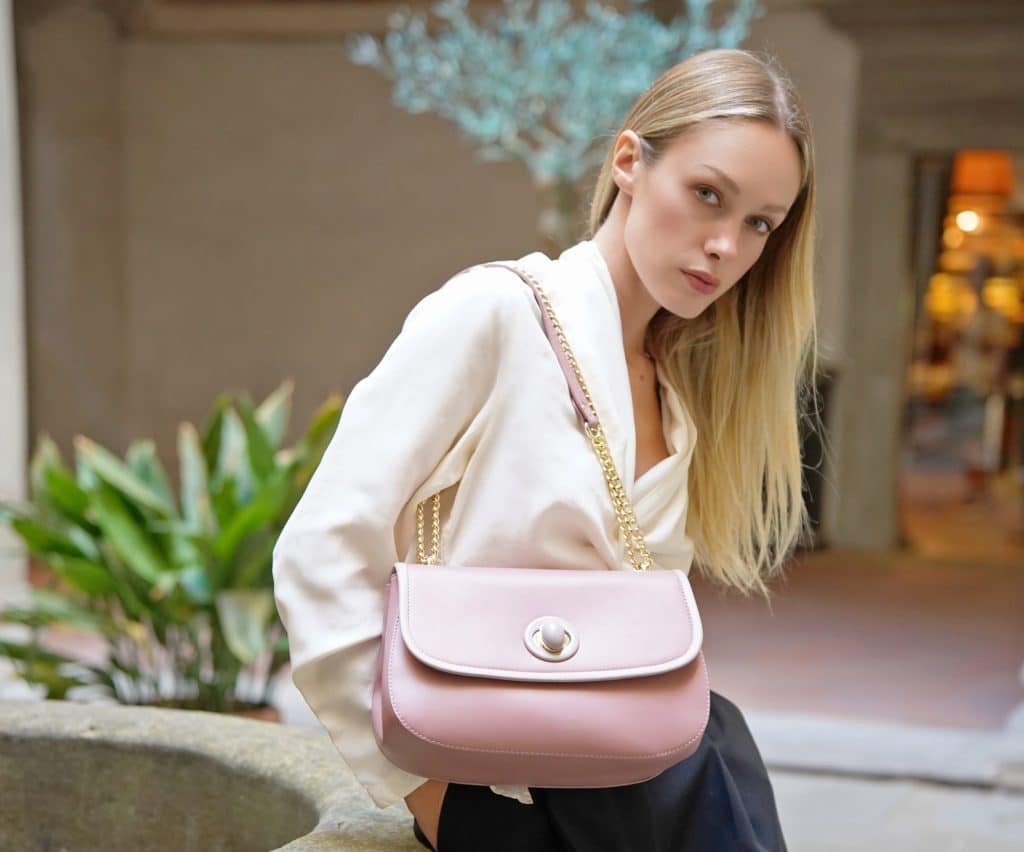 Who we are - Chrisbella